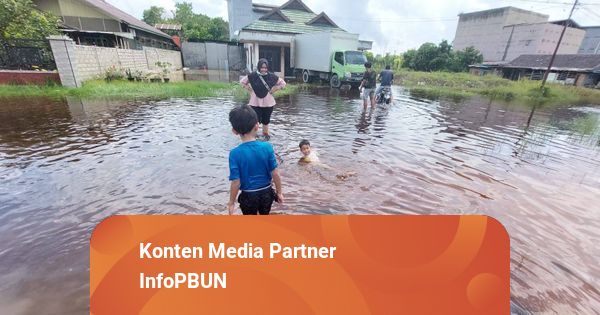 Terendam Banjir, Warga Pangkalan Bun Enggan Mengungsi | kumparan.com